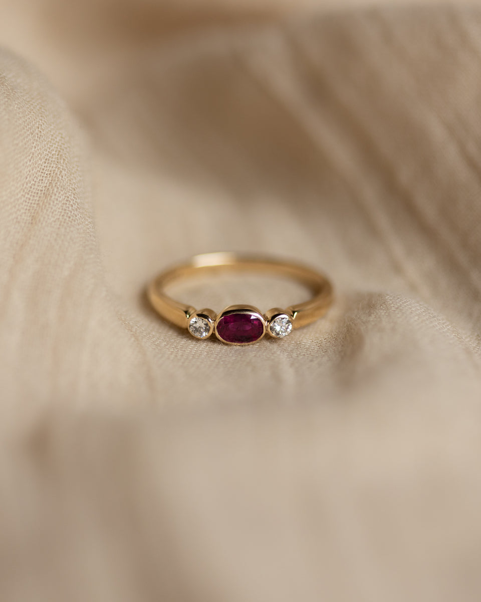 Alice 1987 Vintage 9ct Gold Ruby & Diamond Trilogy Ring | Rock n Rose