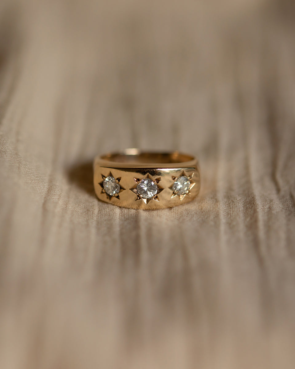 Millicent 1975 Vintage 9ct Gold Star Set Diamond Trilogy Ring | Rock n Rose