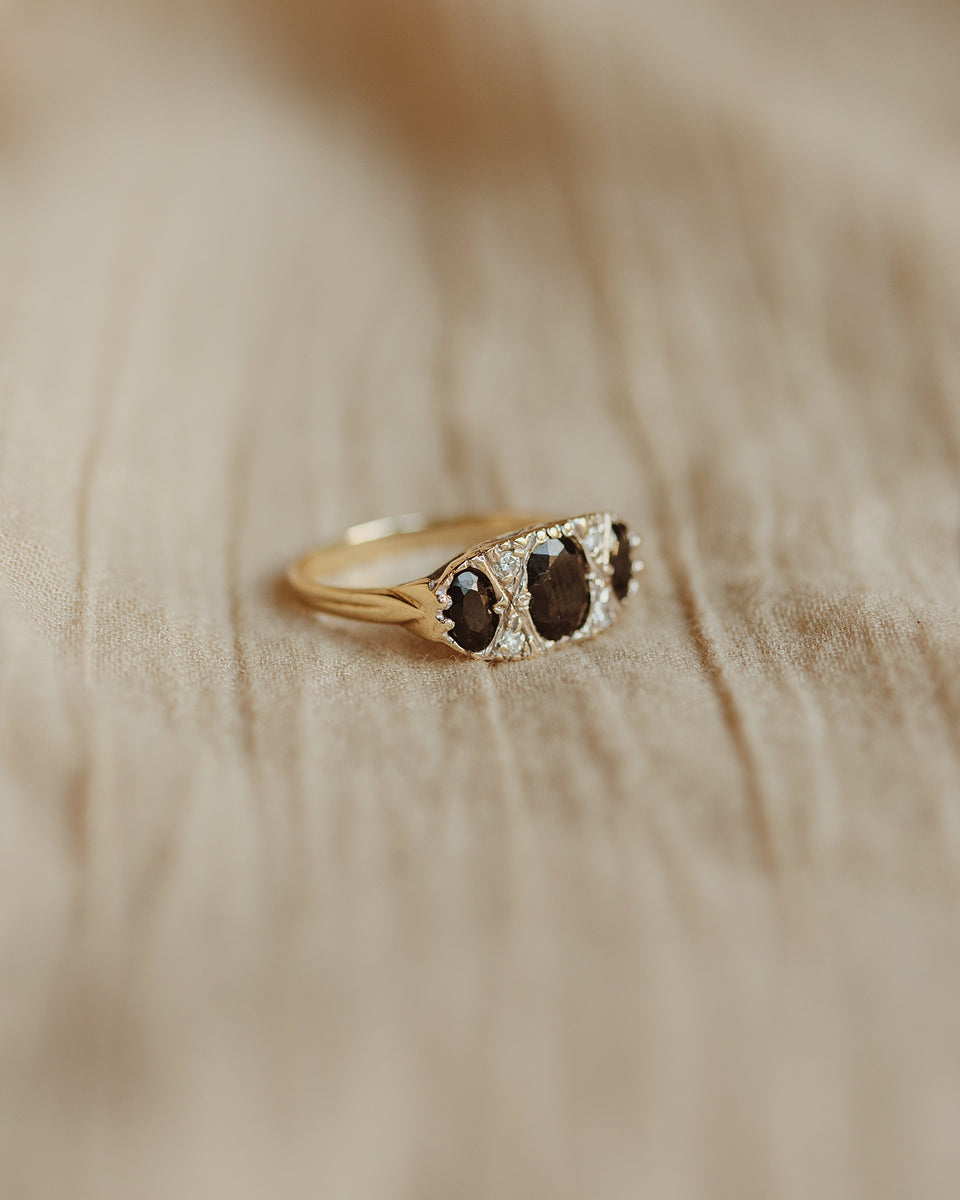 Georgina 1975 9ct Gold Sapphire & Diamond Ring | Rock n Rose